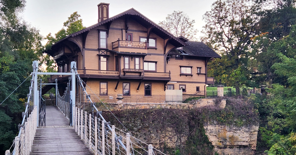 There’s An Eerie House Museum In Illinois That You Don’t Want To Visit ...