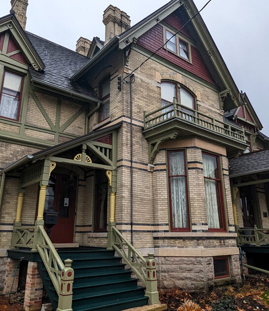 enchanting mansions trip wisconsin ftr