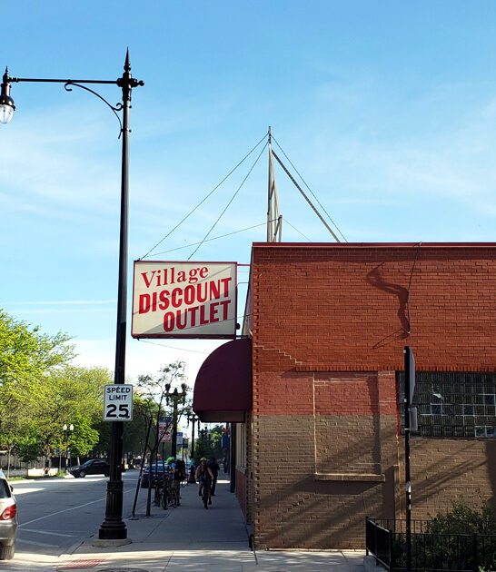 enormous thrift stores illinois ftr