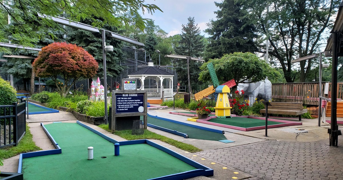 10 Insanely Fun Mini Golf Courses In Michigan You Need To Experience