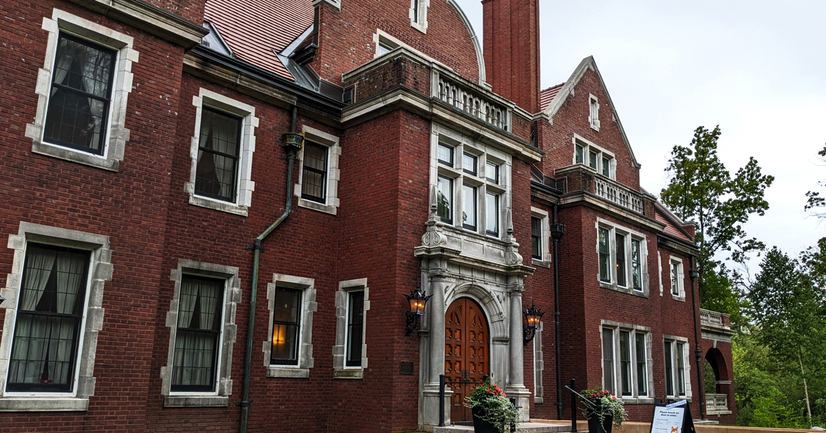 This Unforgettable Road Trip Will Take You To 10 Gorgeous Mansions In ...