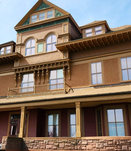 gorgeous mansions wisconsin ftr