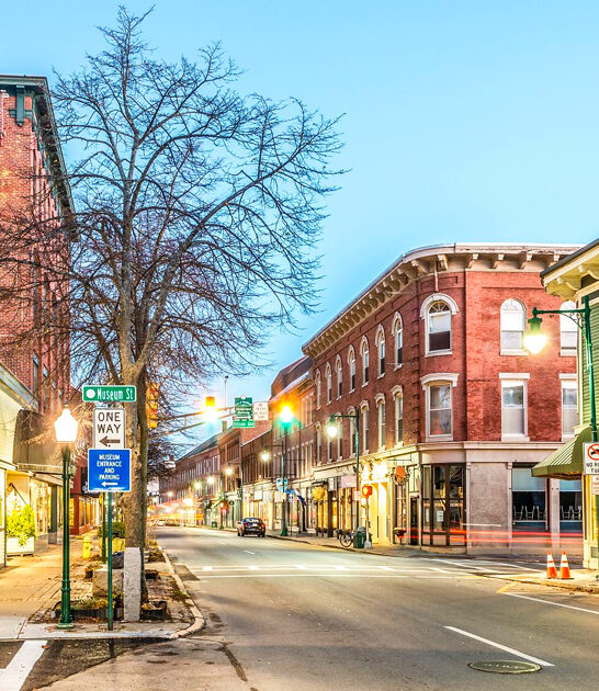 hidden gorgeous town maine ftr