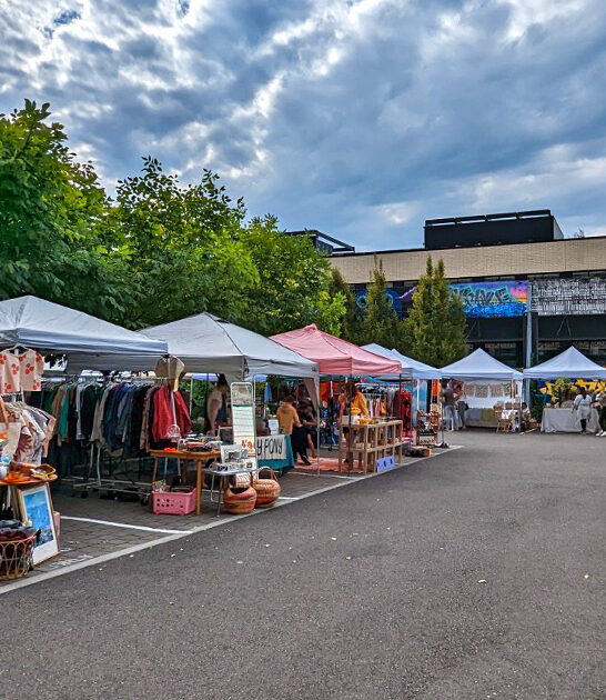 huge flea market oregon ftr