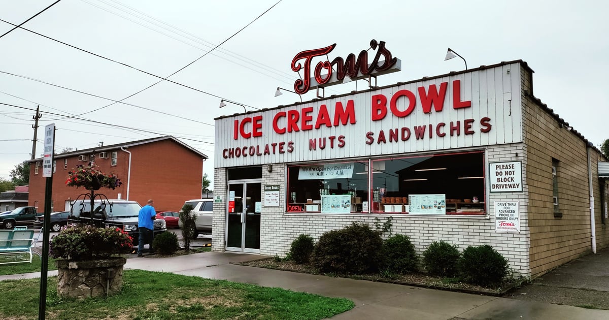 This Old-Fashioned Ice Cream Shop In Ohio Has Been A Local Legend Since ...