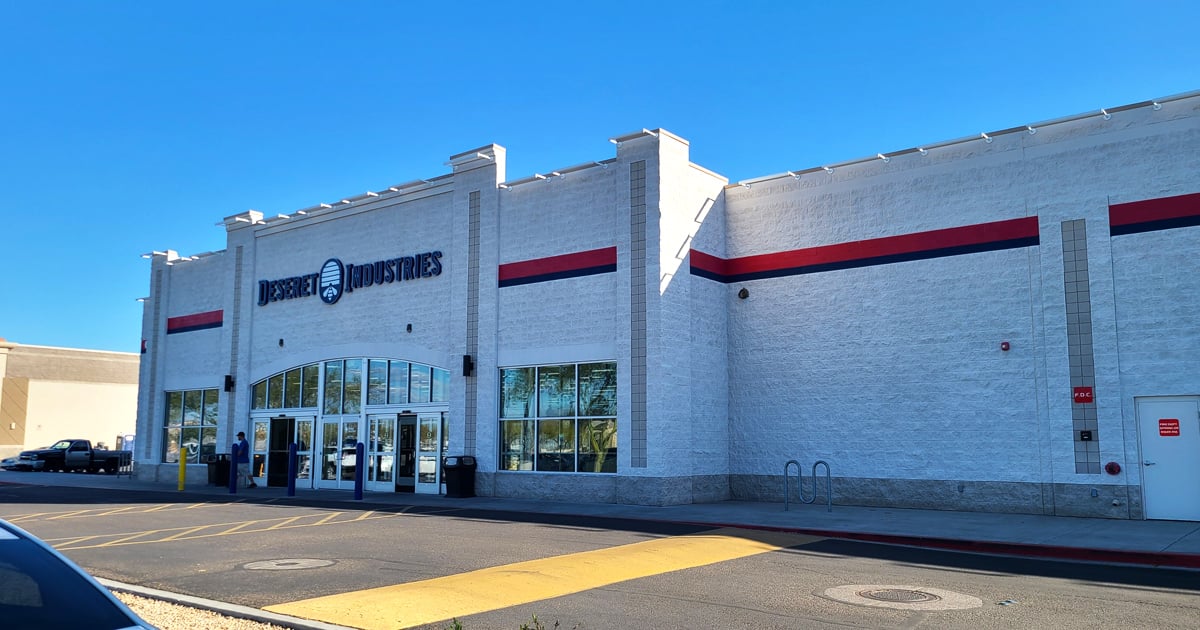 The Massive Thrift Store In Arizona That’ll Make Your Bargain-Hunting ...