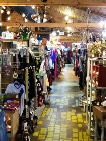 The Massive Flea Market In Rhode Island That’s Too Good To Pass Up
