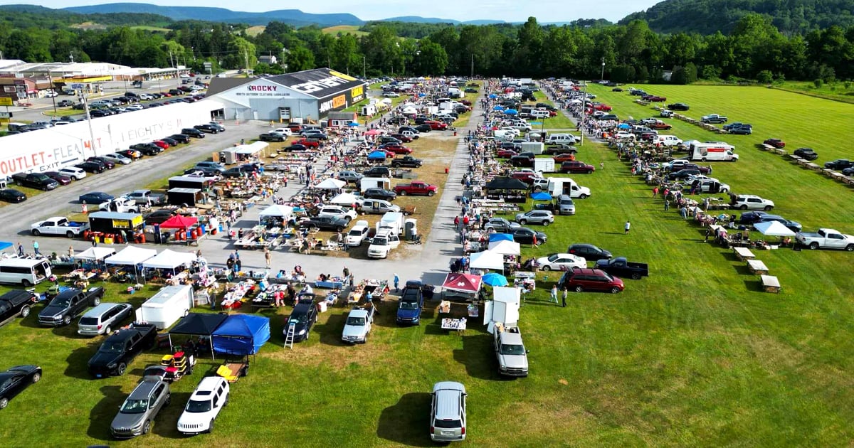 10 Massive Flea Markets In Pennsylvania That Are Too Good To Pass Up