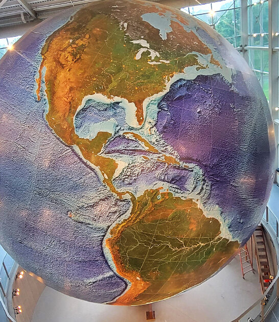 mesmerizing rotating globe maine ftr