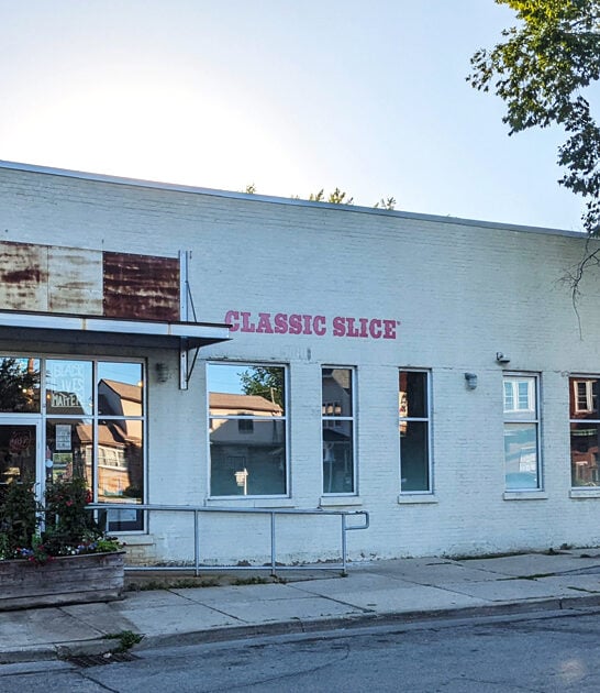 mouthwatering wisconsin pizzerias ftr