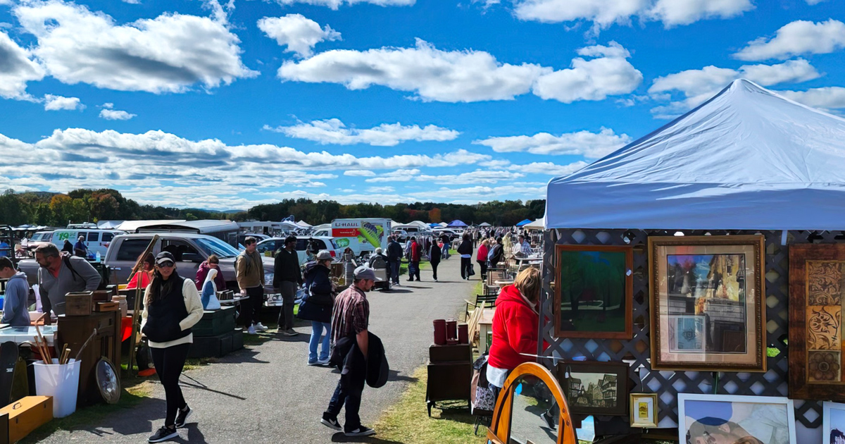 The Massive Flea Market In New York With Countless Treasures You Can ...