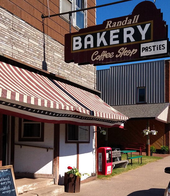 unassuming bakeries michigan pasties ftr
