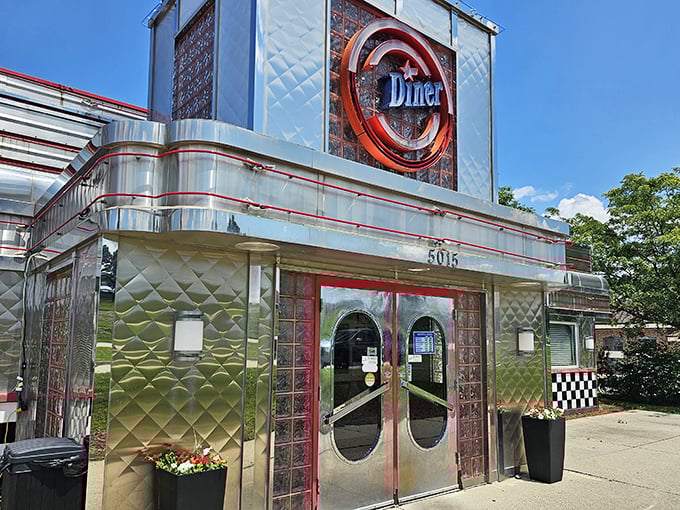 A chrome-plated time machine? Nope, just Pleasant Hill Diner! This shiny beacon of nostalgia serves up more than just meals &ndash; it's dishing out memories with a side of small-town charm.