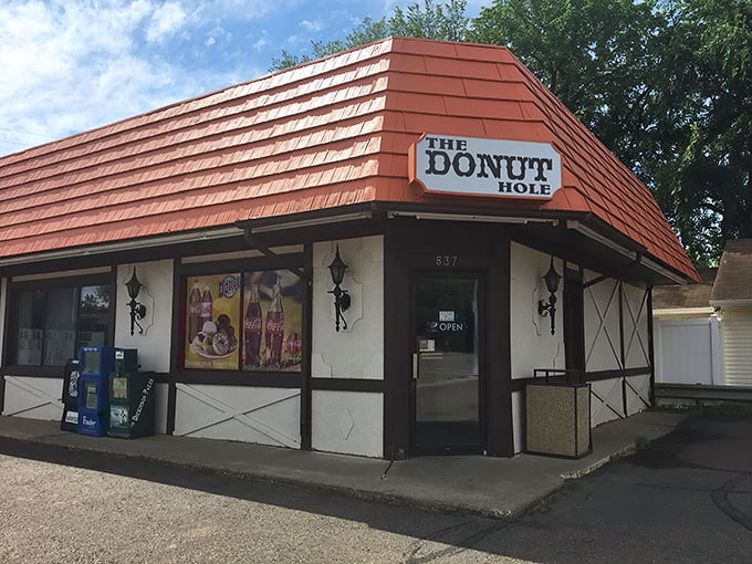 A red-roofed oasis in the heart of Dickinson, The Donut Hole beckons with promises of sugary bliss. It's like finding Willy Wonka's factory, but with more sprinkles and less singing.