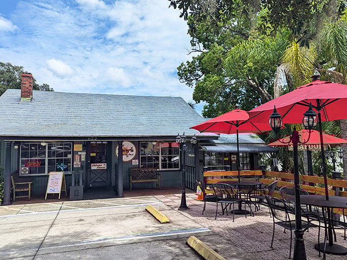 A seafood shack that's more charming than a mermaid's serenade! Tony's exterior promises a feast for both eyes and taste buds.