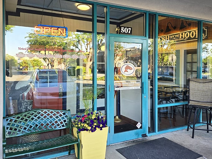 A seafood oasis in the heart of Idaho? Fresh Off the Hook reels you in with its promise of oceanic delights!