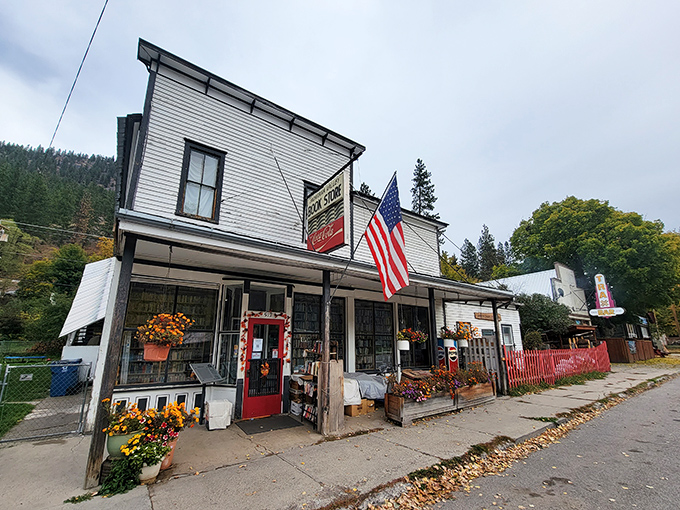 A literary oasis in the heart of Big Sky Country! This unassuming storefront holds more adventures than Indiana Jones's passport.