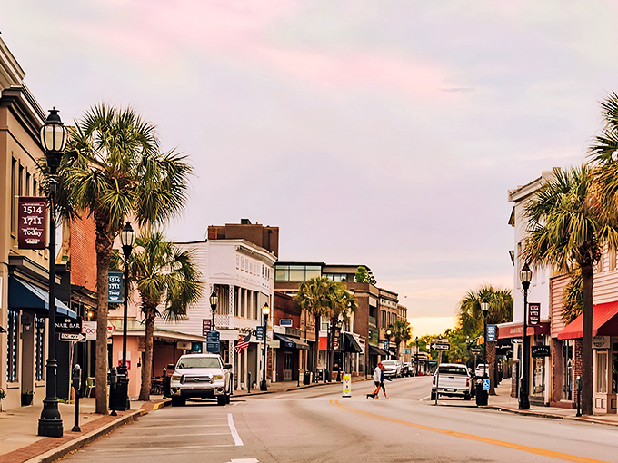Step into Beaufort's time capsule, where Luther's Pharmacy dispenses nostalgia alongside prescriptions. Small-town charm, big-time character! 