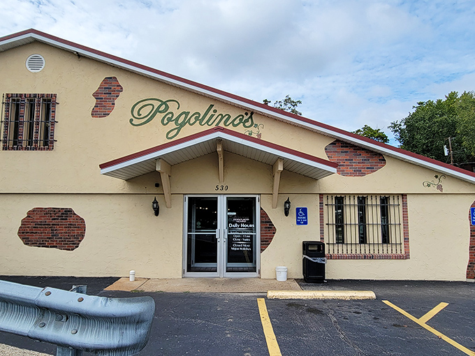 A slice of Staten Island history! Joe & Pat's has been serving up pizza perfection since 1960, and their storefront is as inviting as ever.