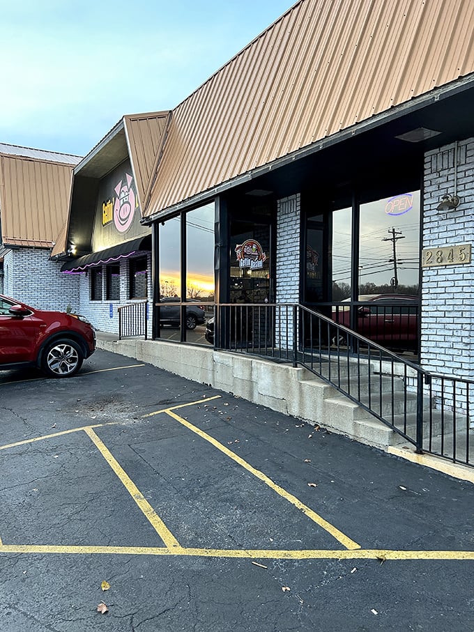 The unassuming exterior of Gettin' Basted hides culinary treasures within&mdash;proof that in barbecue, as in life, it's what's inside that counts.