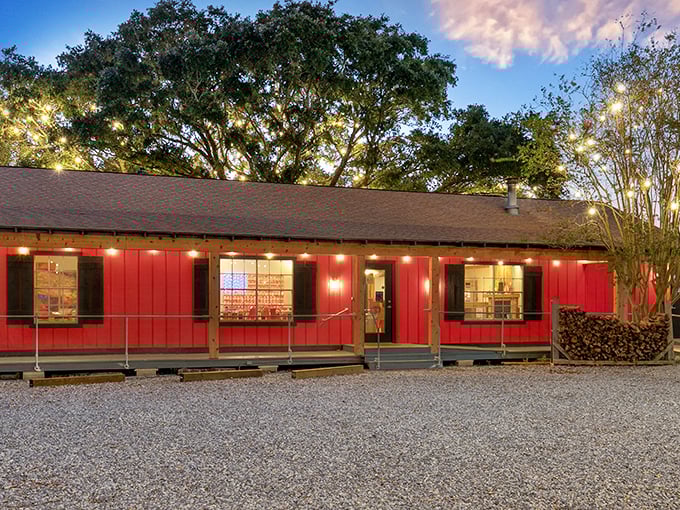 A red-hot destination for barbecue lovers! Paul's Rib Shack looks like it was plucked straight from a country music video.