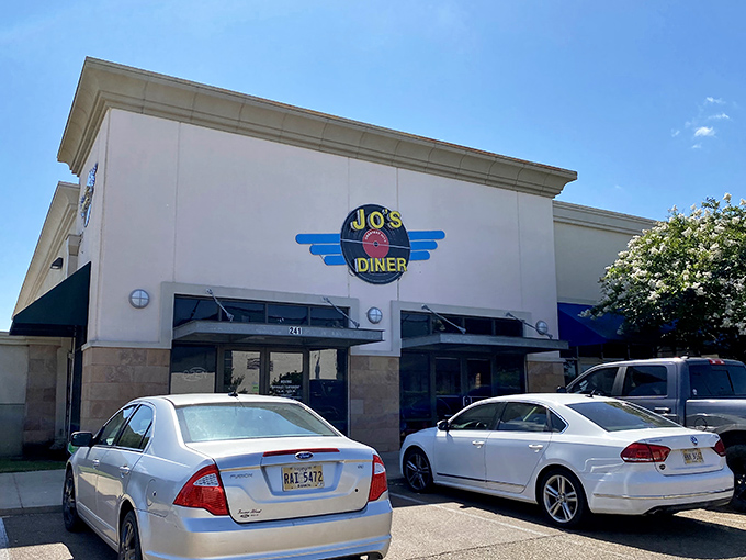 Step into a time machine! Jo's Diner's retro exterior promises a blast from the past with modern flavors.