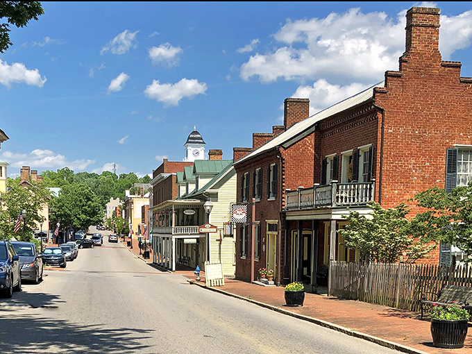 Step into a Norman Rockwell painting come to life! Jonesborough's Main Street is where history and charm collide, serving up a slice of Americana with a side of Southern hospitality. 