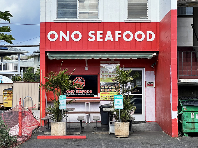 A seafood siren's call! Ono Seafood's vibrant red exterior is like a beacon for poke lovers, promising oceanic delights within.