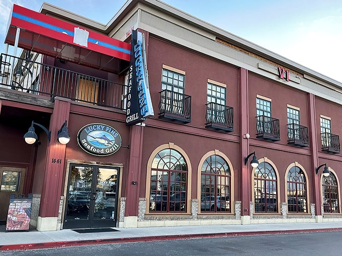 A seafood oasis in the heart of Idaho? Lucky Fins' burgundy exterior and arched windows promise a coastal escape that'll make you forget you're landlocked.