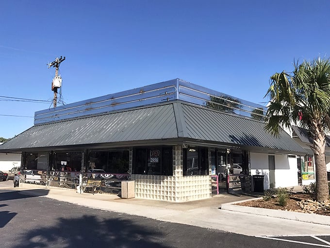 Mel's Diner: Where retro charm meets modern appetite. This Lafayette landmark serves up nostalgia with a side of crispy hash browns.