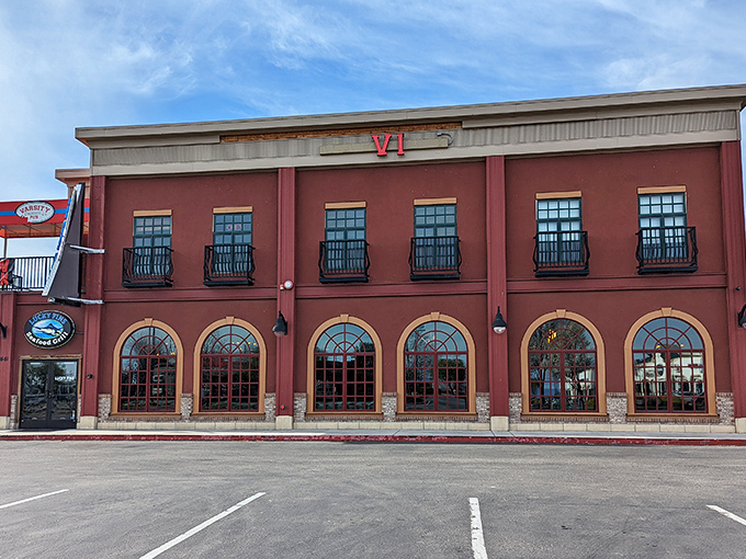 A seafood oasis in the heart of Idaho? Lucky Fins' burgundy exterior and arched windows promise a coastal escape that'll make you forget you're landlocked.