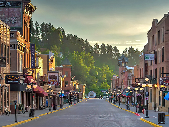 Step into a time warp where the Wild West meets modern charm. Deadwood's Main Street is like a Hollywood set come to life, minus the tumbleweeds and plus Wi-Fi.