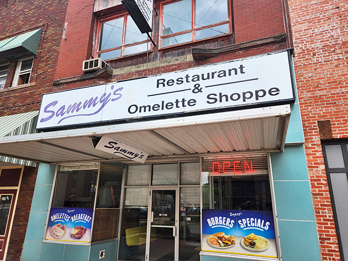 Welcome to Sammy's, where the neon "OPEN" sign isn't just an invitation&mdash;it's a siren call for breakfast lovers everywhere.