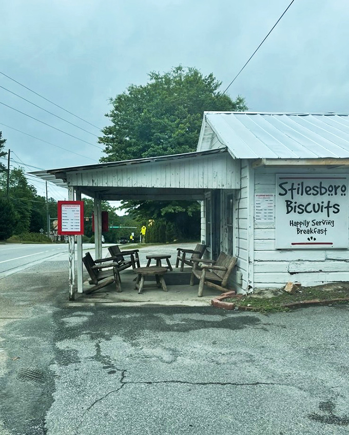 A slice of Americana with a side of biscuits! This unassuming white building holds more flavor than a Southern grandma's recipe box.