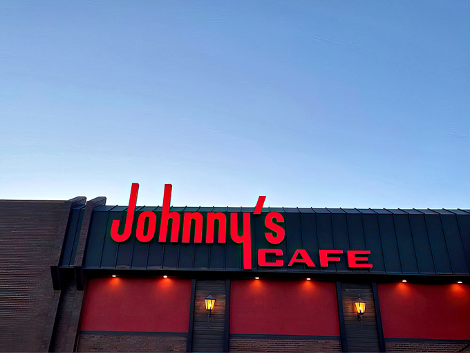 A neon beacon in the night, Johnny's Cafe stands ready to satisfy your carnivorous cravings. This isn't just dinner; it's a pilgrimage for prime rib devotees.