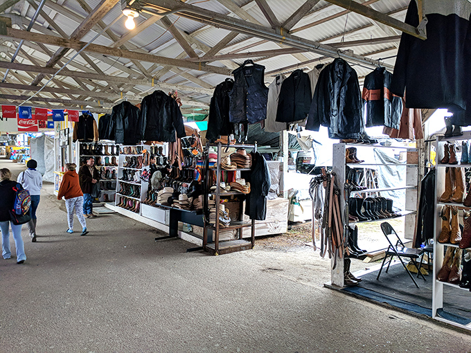 Step into a treasure hunter's paradise! This covered market is a labyrinth of leather, denim, and cowboy dreams waiting to be discovered.