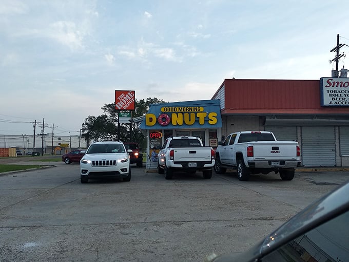 Welcome to donut paradise! Good Morning Donuts stands proud, a beacon of sugary hope nestled between big-box stores and small-town charm.