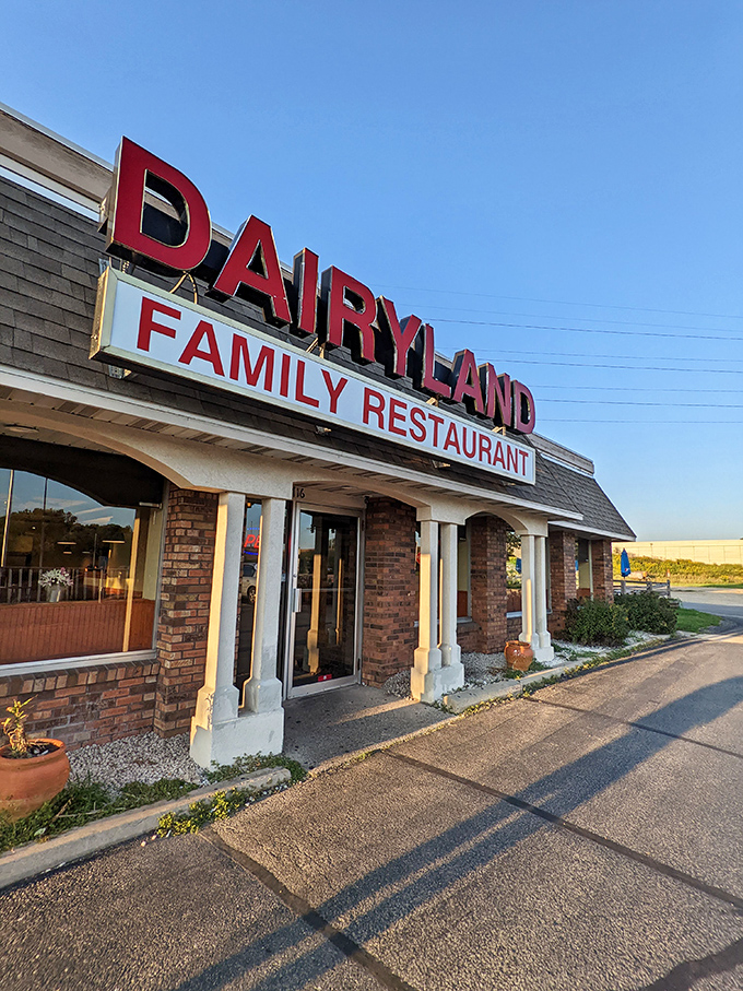 A slice of Americana with a side of nostalgia! Dairyland Family Restaurant stands proud, ready to serve up comfort food that'll make your taste buds do a happy dance.
