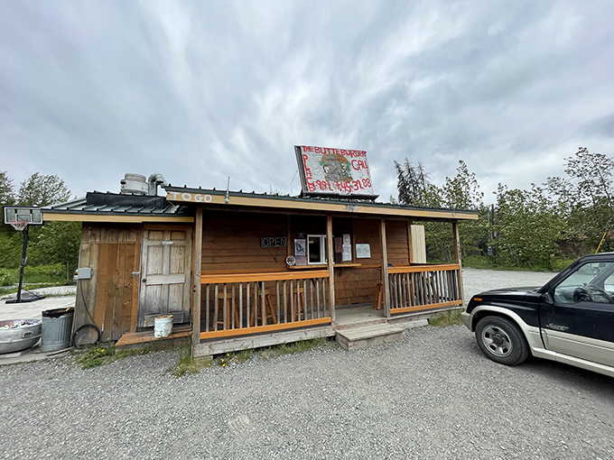 Welcome to burger paradise! The Butte Burger Place stands proud, a wooden sentinel guarding the gateway to gastronomic bliss.