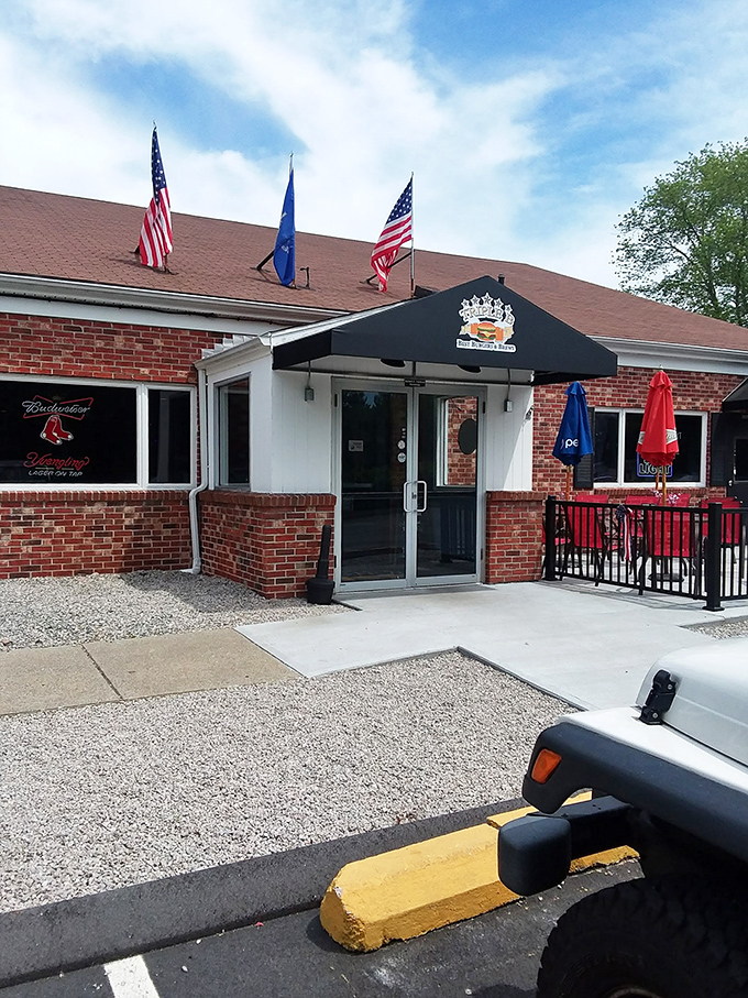 Stars, stripes, and sizzling patties! Triple B's exterior promises a patriotic feast that'll have your taste buds saluting.