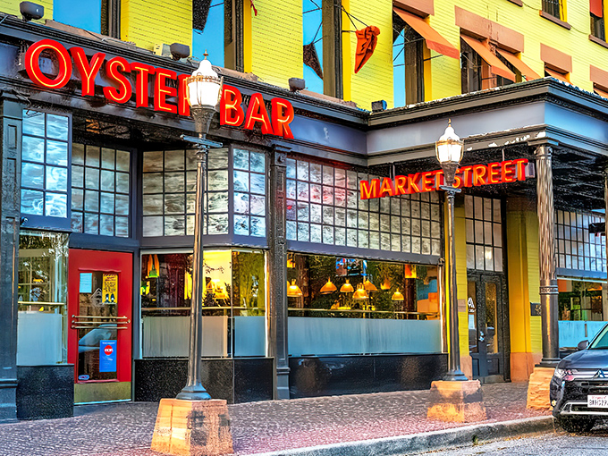 A beacon of seafood salvation in the desert! Market Street Grill's neon sign promises oceanic delights that would make Poseidon himself salivate.