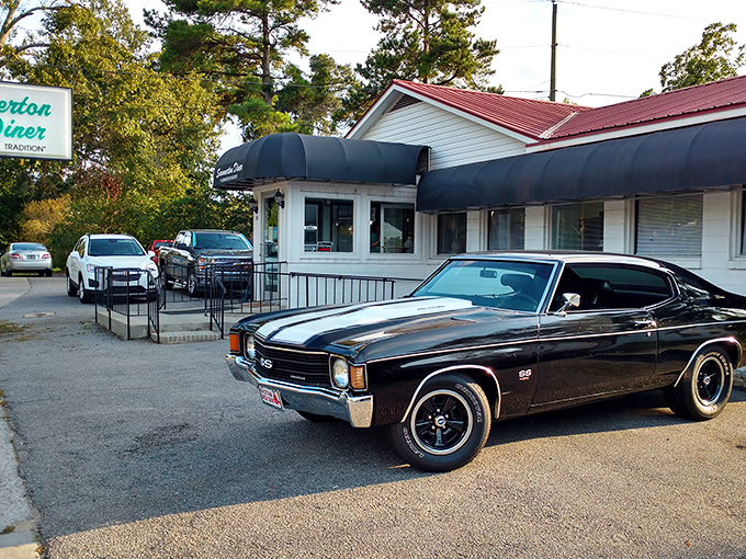 A slice of Americana served with a side of Southern charm. This unassuming diner holds the key to breakfast bliss in Summerton.