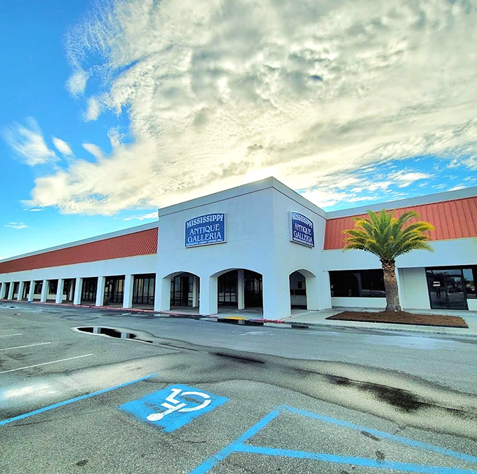 Welcome to the time machine! The Mississippi Antique Galleria's facade promises a journey through decades of treasures, all under one expansive roof.