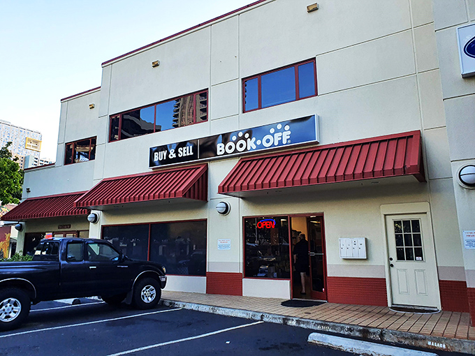 Welcome to BOOKOFF Kaka'ako, where literary dreams come true and wallets breathe a sigh of relief. This unassuming storefront is Hawaii's very own Tardis of tomes!