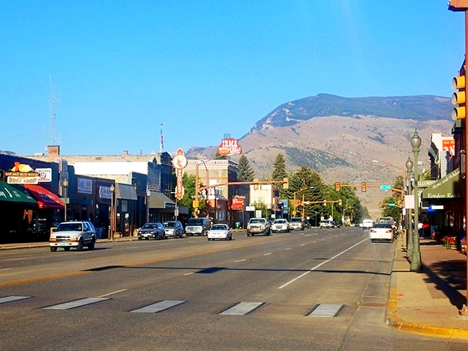 Cody's main drag: Where the Wild West meets modern-day charm. Mountains frame this slice of Americana, inviting you to mosey down memory lane.
