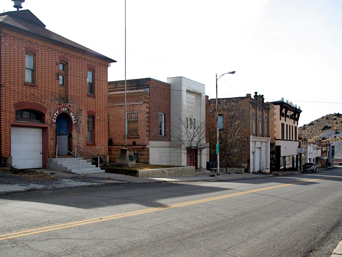Step into Eureka's time machine! The Gatley Building stands proud, a colorful sentinel guarding the town's rich history. It's like Main Street, USA got a vintage makeover.