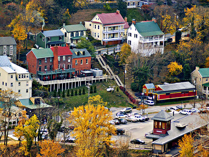 A bird's-eye view that'll make you feel like you've stumbled into a Norman Rockwell painting come to life. Harpers Ferry's charm is undeniable from up here!