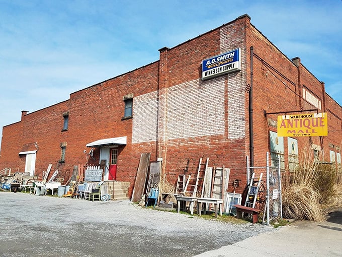 Step into a time machine disguised as a brick building! This antique wonderland promises adventures through the decades, no flux capacitor required.