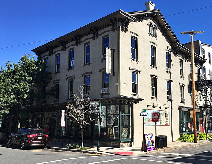 Step into a time machine disguised as a charming cream-colored building. This architectural gem houses treasures that'll make your inner history buff swoon!