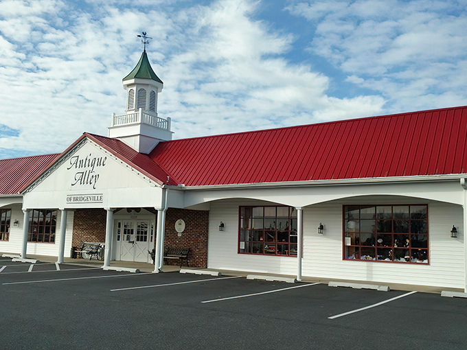 A time traveler's dream destination! Antique Alley's red-roofed wonderland beckons with the promise of treasures waiting to be unearthed. Indiana Jones, eat your heart out!